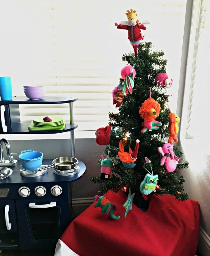 Kid Friendly Christmas Decorations | Nuggetlands